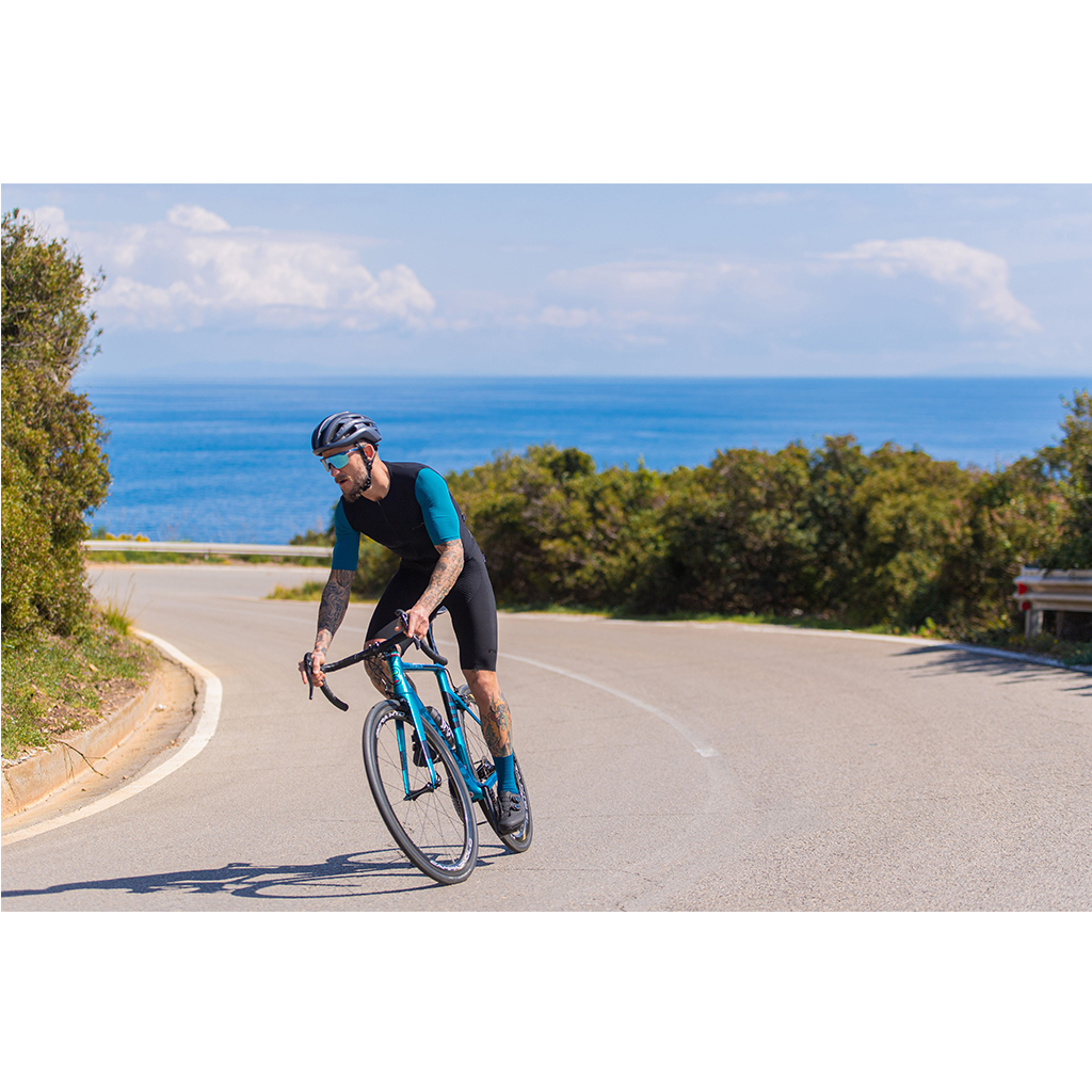 Northwave Revolution 3 Road Shoes-Black/Iridescent